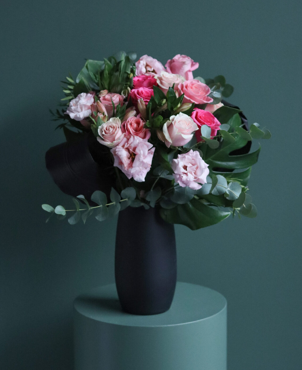 Roses Vase | PistilFlowers
